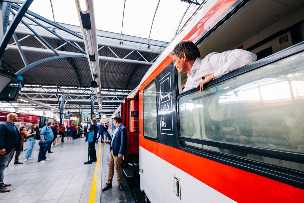 Amsterdam-Barcelona night train delayed until 2026 due to French ...