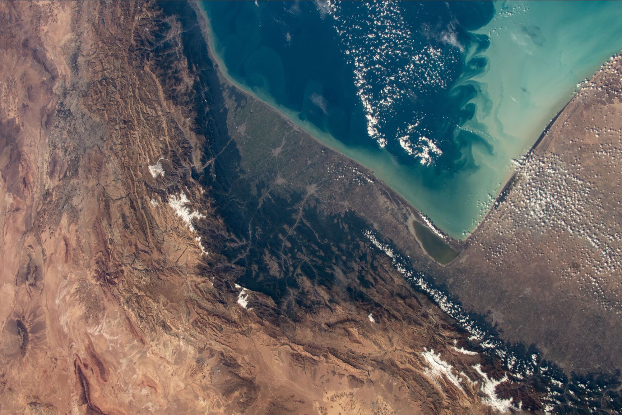 The Caspian Sea could lose 25% of its surface by the end of the century ...