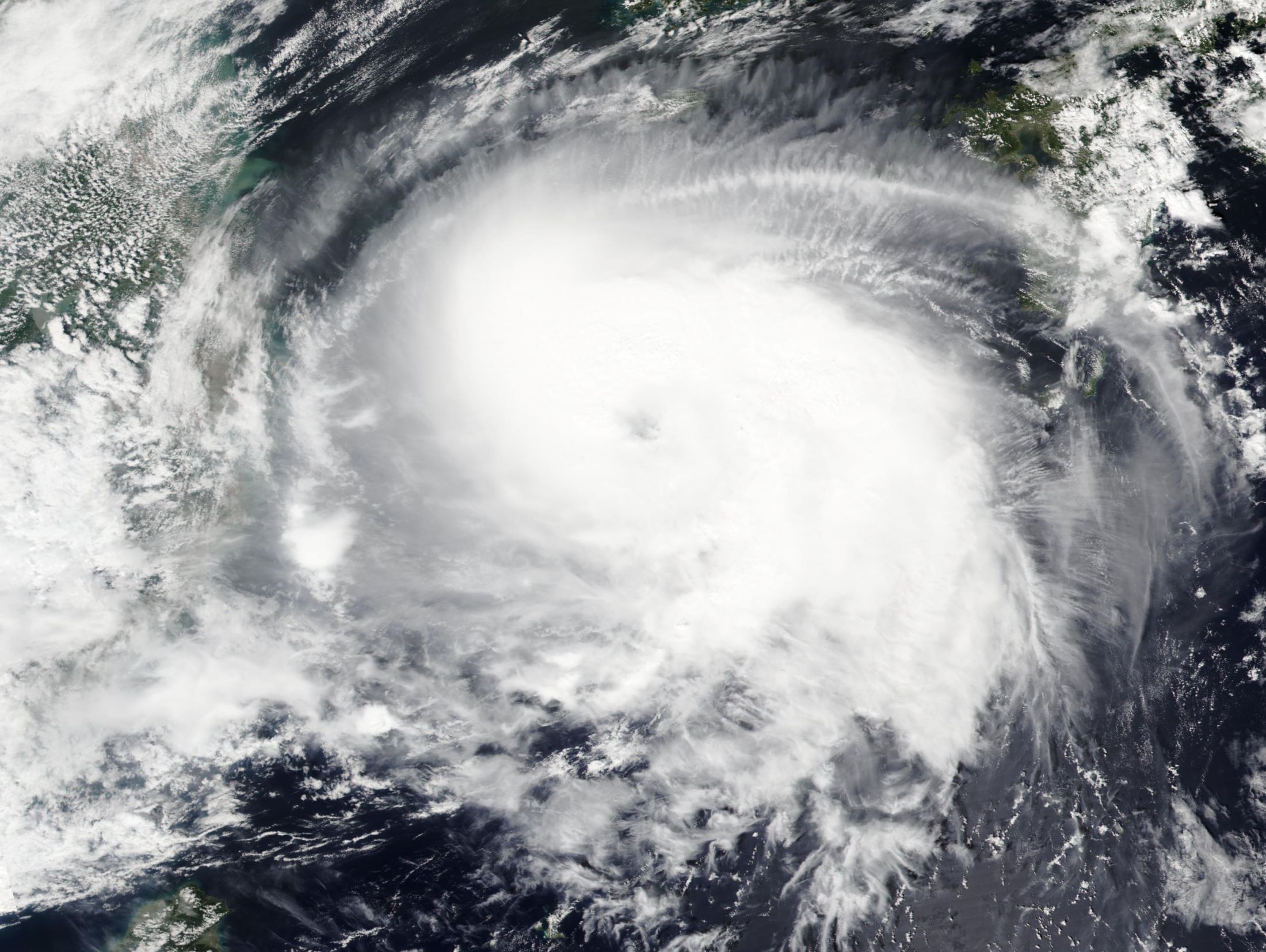 Typhoon Bebinca disrupts 1600 flights over Chinese Mid-Autumn Festival ...