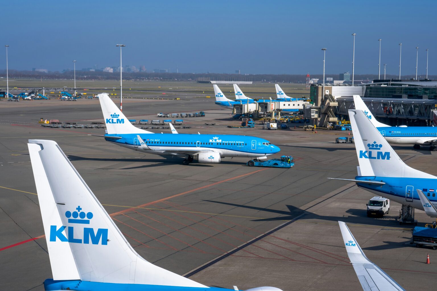 KLM extends Middle East flight cancellations until mid-summer - Travel ...